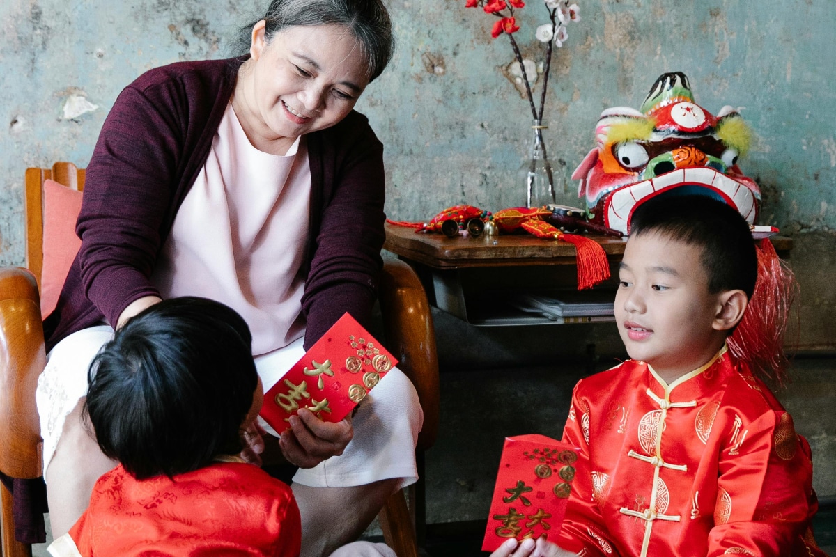 Common Misunderstandings About Red Packet Etiquette - RedPacket.hk