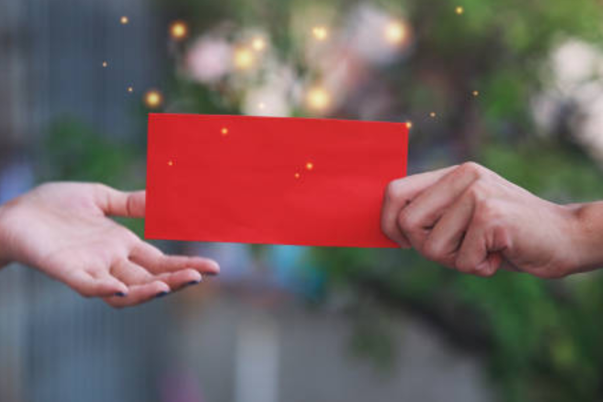 Red Packet Etiquette Mistakes Foreigners Should Avoid - RedPacket.hk